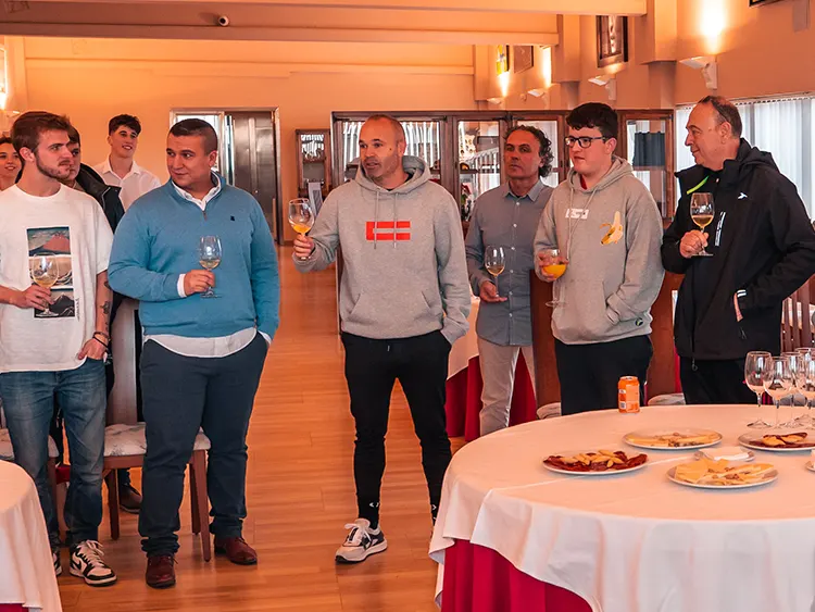 Bodega Andrés Iniesta · Vinos Exclusivos del Futbolista Español